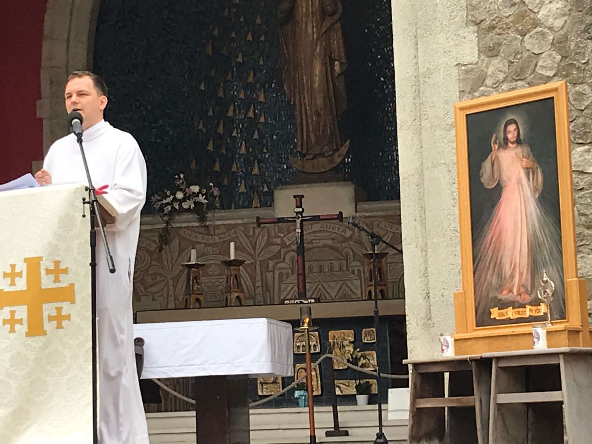 Gallery - Divine Mercy Apostolate